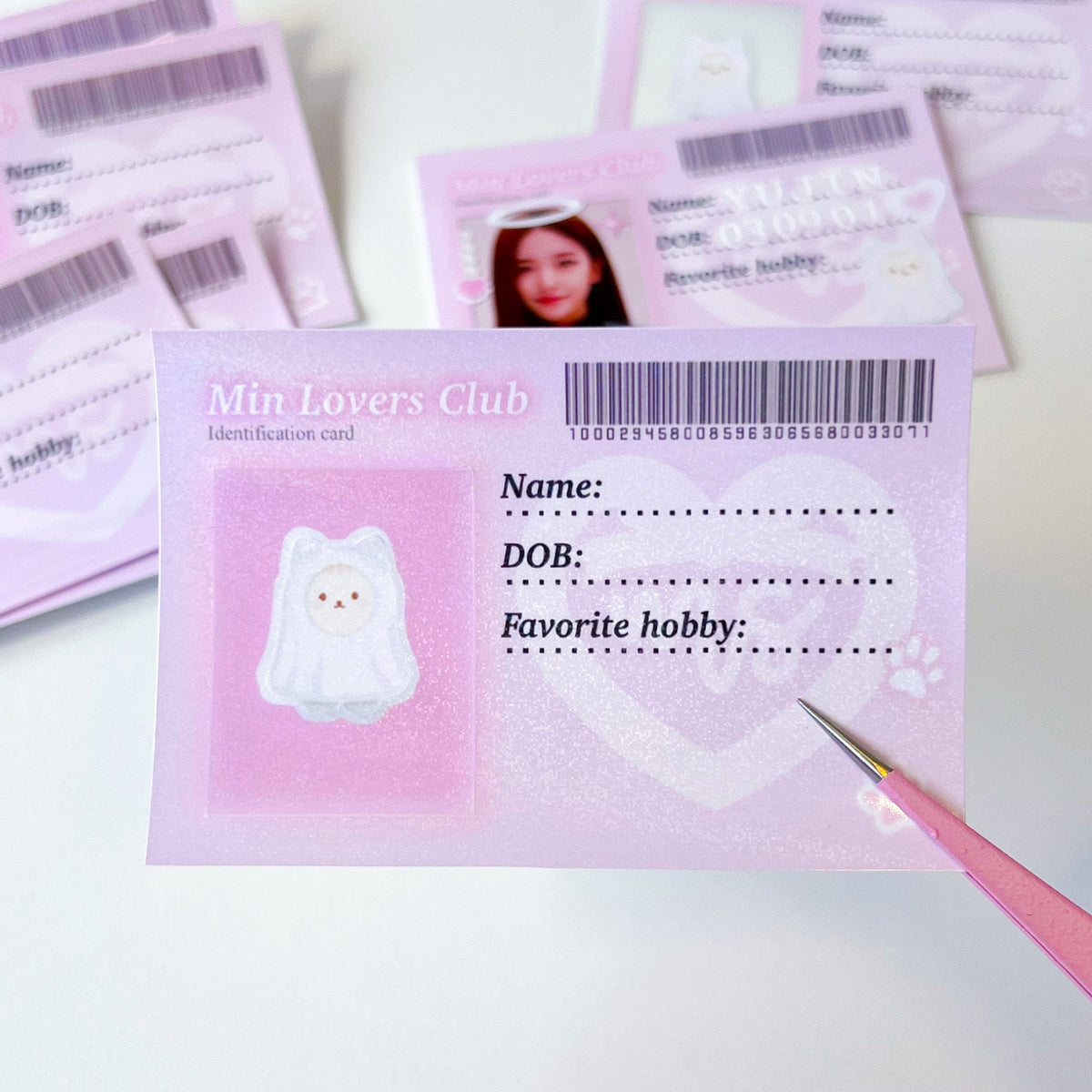 MINS STUDIOS Min Lovers Club ID Frame Sticker – Mins Studios